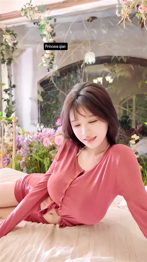 Princessofficial Princessqian • Instagram Photos And Videos
