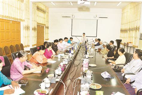 အဘိဓာန်စာအုပ်များသည် တက္ကသိုလ်များ၊ ကျောင်းများ၊ မြန်မာစာဌာနများနှင့