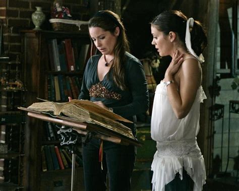 Alyssa Milano Charmed Photo Gallery And Alyssa Milano Charmed Hot Gift Gabtor S Weblog Serie