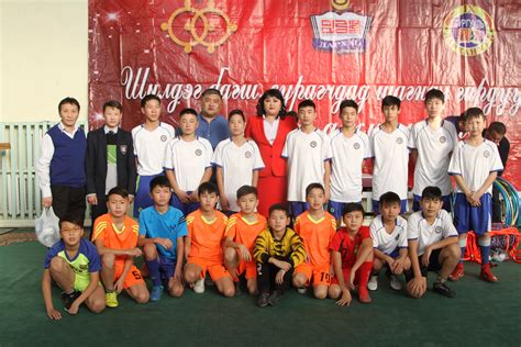 ЕРӨНХИЙ БОЛОВСРОЛЫН СУРГУУЛИУДАД СПОРТЫН ХЭРЭГЛЭГДЭХҮҮН ХҮЛЭЭЛГЭН ӨГЛӨӨ
