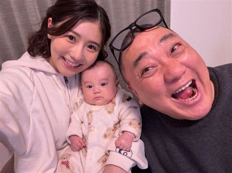 娘が生後4カ月、もうすぐ初節句のタレント・西野未姫。笑いが絶えない山本家らしく、“にこり”と命名。31歳差の夫、極楽とんぼ・山本圭壱のはじめて