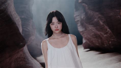 Le Sserafim・hong Eunchae、新スキンケアブランド 「calamee」広告モデルに就任！ Actress Press