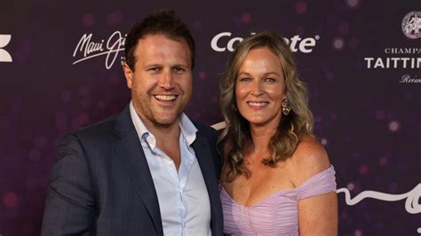 Former Afl Hawks Star Campbell Brown To Become Father Of Three The