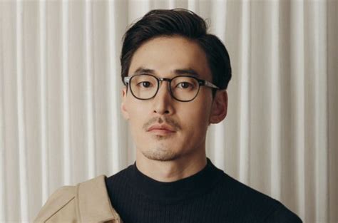 Model Kacamata Untuk Wajah Oval Pria Dari Square Hingga Oversize