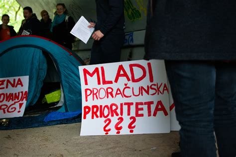 Rekli So Mojca Pišek Kaj Je Dejanski Smisel Katerekoli Države