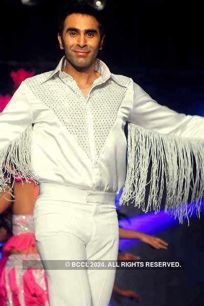 Pia Trivedi Showcase Creations By Designer Azeem Khan At A Fashion Show At Grand Hyatt Hotel In