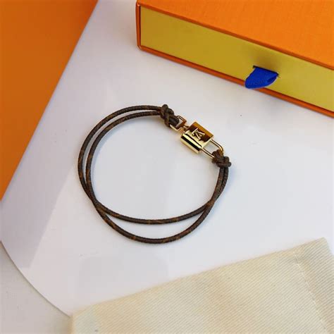 LV Fashion Store Браслет - купить с доставкой по выгодным ценам в ...