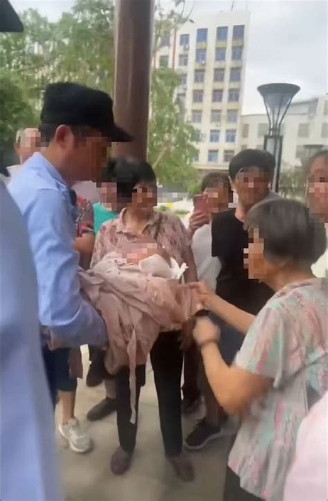 警方回应广东一公园发现弃婴:已妥善送往福利院廉江市婴儿汪俊 警方回应广东一公园发现弃婴:已妥善送往福利院廉江市婴儿汪俊