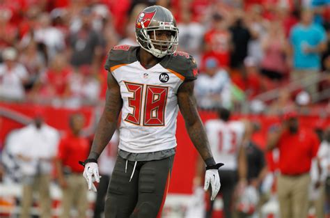 Falcons Sign Dashon Goldson