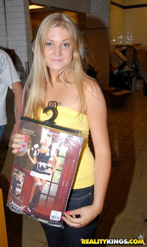 Girl From Money Talks Episode Halloweiner Freeones Forum The Free