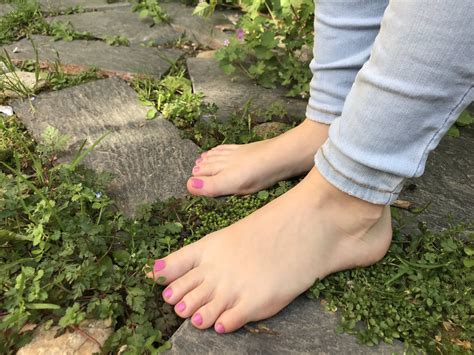 Diana Feet Of Top On Twitter You Think They Are Cutie