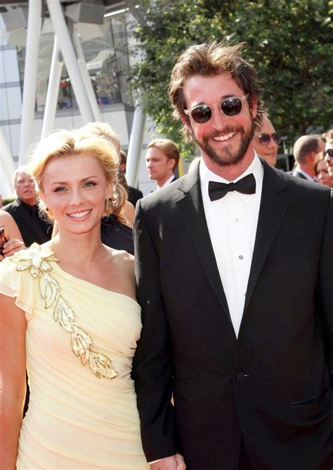 Noah Wyle Photos Tv Series Posters And Cast