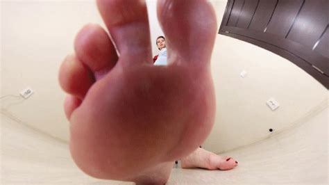 Althea Barefoot Crushing Vr 360 Full Hd Under Giantess Soles