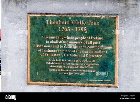 Eine Plakette An Der Statue Von Theobald Wolfe Tone 1763 1798 Er War