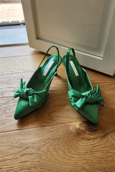 비바슈 새틴 스틸레토 리본 슬링백힐 65cm 3컬러 위시버킷