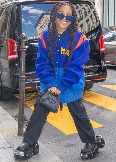 North West é Nossa Fashionista Favorita E Nós Mostramos Por Quê Steal