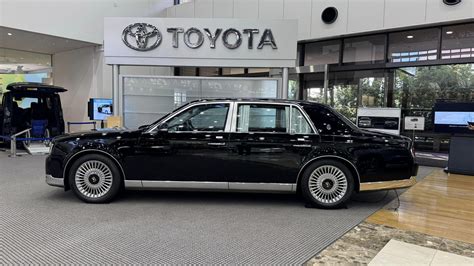 Toyota Century 2024 France