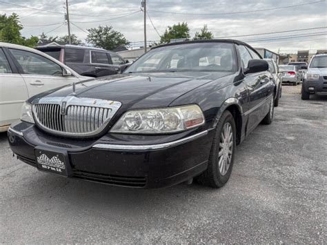 2003 Lincoln Town Car Executive For Sale