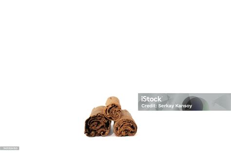 유기농 실론 계피 스틱 향기로운 성분 향신료의 측면보기 0명에 대한 스톡 사진 및 기타 이미지 0명 갈색 개체 그룹 Istock