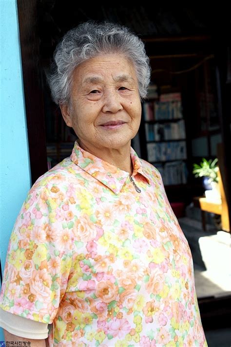 아주오래된 할머니의 헌책방 한국사진방송 대한민국예술