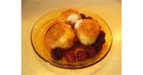 Кнедли със сини сливи