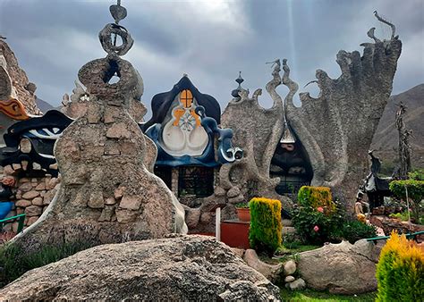 Compró Un Castillo “gaudiano” En Medio De Las Sierras Riojanas La Obra