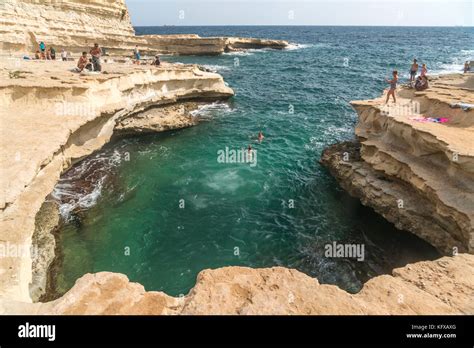 St Peters Pool Malta Fotos Und Bildmaterial In Hoher Aufl Sung Alamy