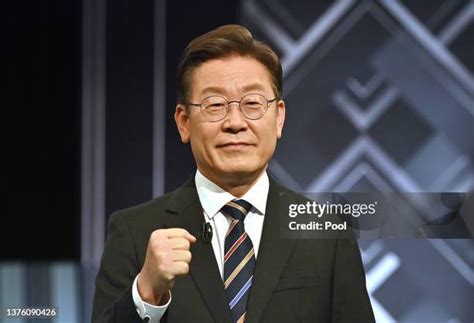 South Korea Lee Myung Photos And Premium High Res Pictures Getty Images