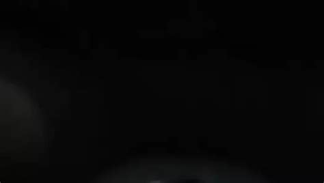 沙发上的淫荡中出！ Xhamster