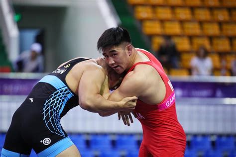 Чөлөөт бөх Аймгийн арслан Г Ганхуяг ААШТ ий ихэр медальтан болов