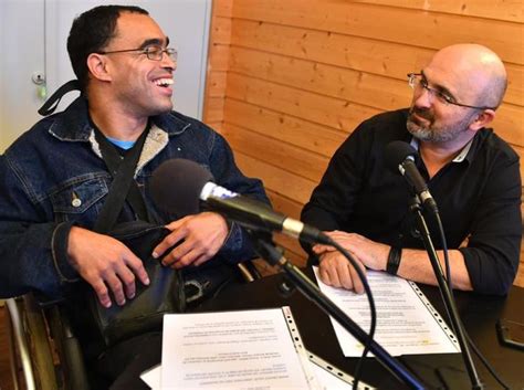 série d émissions spéciales sur les radios associatives en novembre