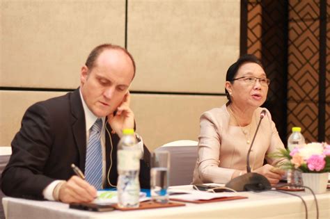 ມື້ວັນສຸກຜ່ານມາ ລັດຖະມົນຕີ ກະຊວງສຶກສາ Australia In Laos