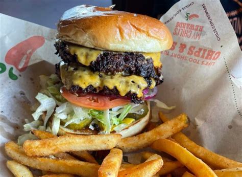 I Tried Every Burger At Chilis And There Was One Clear Winner