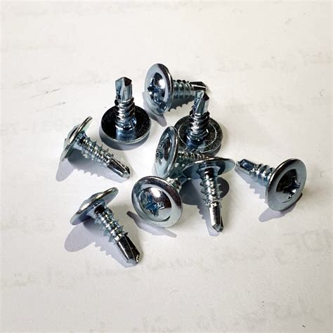 پیچ خودکار واشر دار صنایع پیچ و مهره پایاپیچ