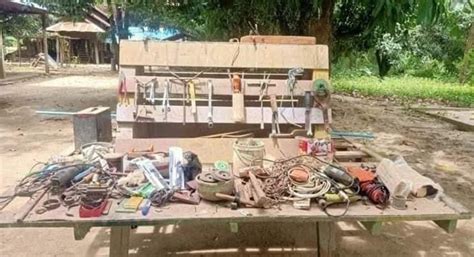 Dvb ရေစကြိုမြို့နယ် ရွှေလှံကျေးရွာတွင် လက်နက်နှင့်ဆက်စပ်ပစ္စည်းများ သိမ်းဆည်းခံရ