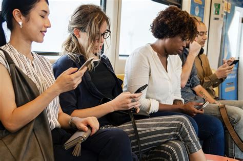 Instant Messaging Or Texting Etiquette Talk Schools Blog