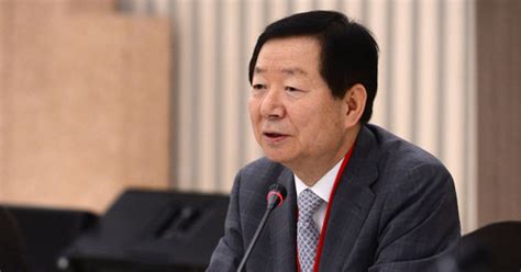 환영사하는 성낙인 서울대 총장