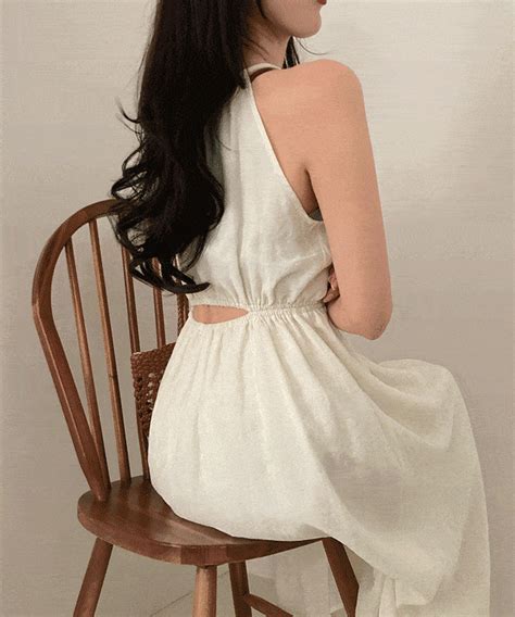 [인생샷 가능 ] 베리비치 홀터 뒷트임 나시 밴딩 쉬폰 롱 원피스 에이블리