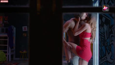 Karishma Sharma Nuda Anni In Ragini Mms Returns