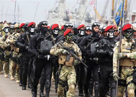 Kopaska Pasukan Elite Kebanggaan Tni Al Yang Bisa Menyelam Tanpa Alat Di Kolam Terdalam Se Asia