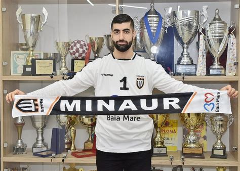 Portarul Hayder Al Khafadji A Semnat Cu Cs Minaur Ziarmaramures