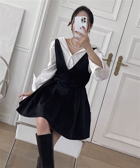 도앙뜨 레이어드셋업 로프 세미카라넥 셔츠뷔스티에 플레어 플리츠 미니원피스 세트 레이어드 투피스 하객룩 데이트룩