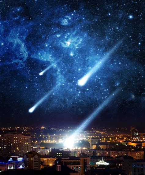 夜空中的流星图片 3颗流行素材 高清图片 摄影照片 寻图免费打包下载