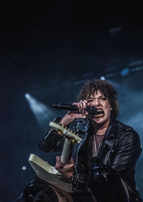 Lzzy Attacking Scrolller Lzzy Attacking Scrolller