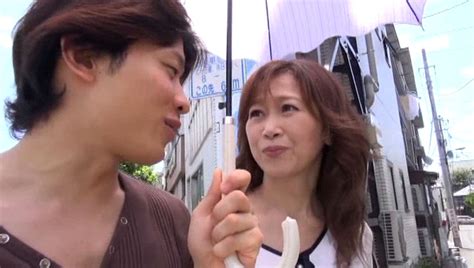 綾部が熟女と付き合ってるってよ！熟女好き大増殖！大人のオンナが大人気の現代社会 瀬戸明美 アダルト動画 ソクミル