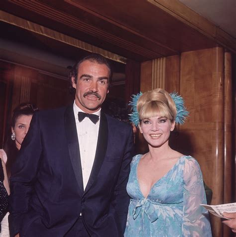 Sean Connery Had Affair With Famous Singer For Several Months During