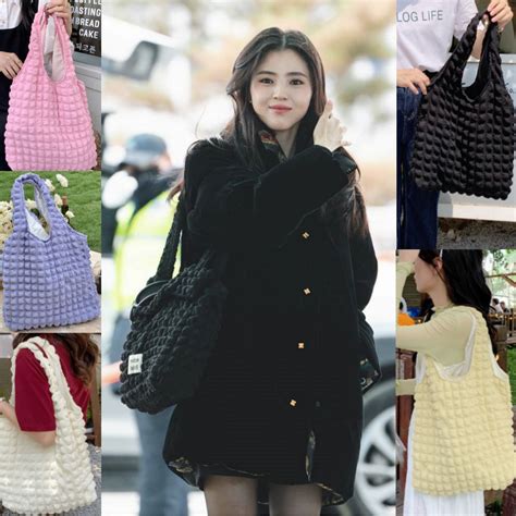 한소희 제니 구름 숄더 가방 휘뚜루마뚜루 미니 호보 데일리 백 패딩 보부상 쇼퍼 토트 장원영 뉴진스 민지 퀼팅 폼폼 엠보싱 여성 여자 에코 천 핑크 어깨 빅 마트 학생