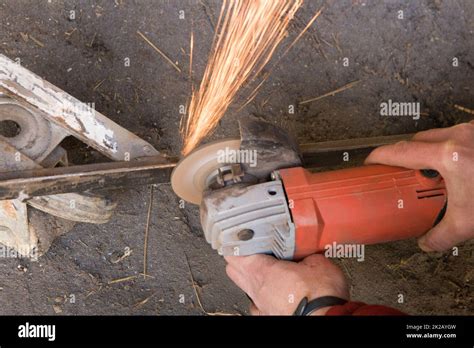 Metal cutting process cutting hi-res stock photography and images - Alamy
