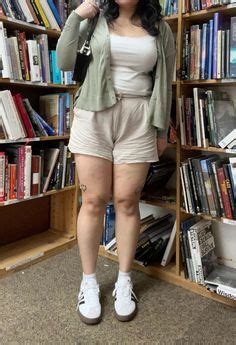 Pin By ♡° Hatskim On ᴄʟᴏᴛʜɪɴɢ ɪᴅᴇᴀꜱ Curvy Casual Outfits Casual