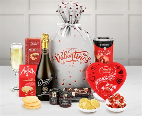 Lovers Treat Hamper With Prosecco Regency Hampers